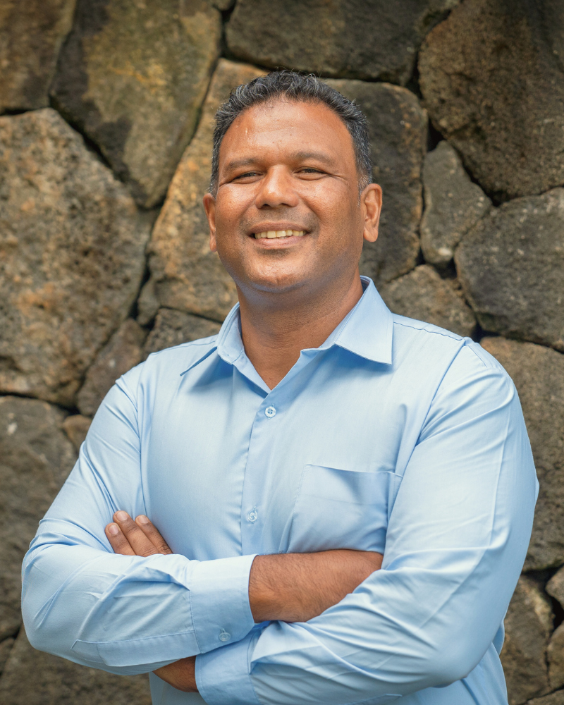 Discover all the members of the BARNES Mauritius team